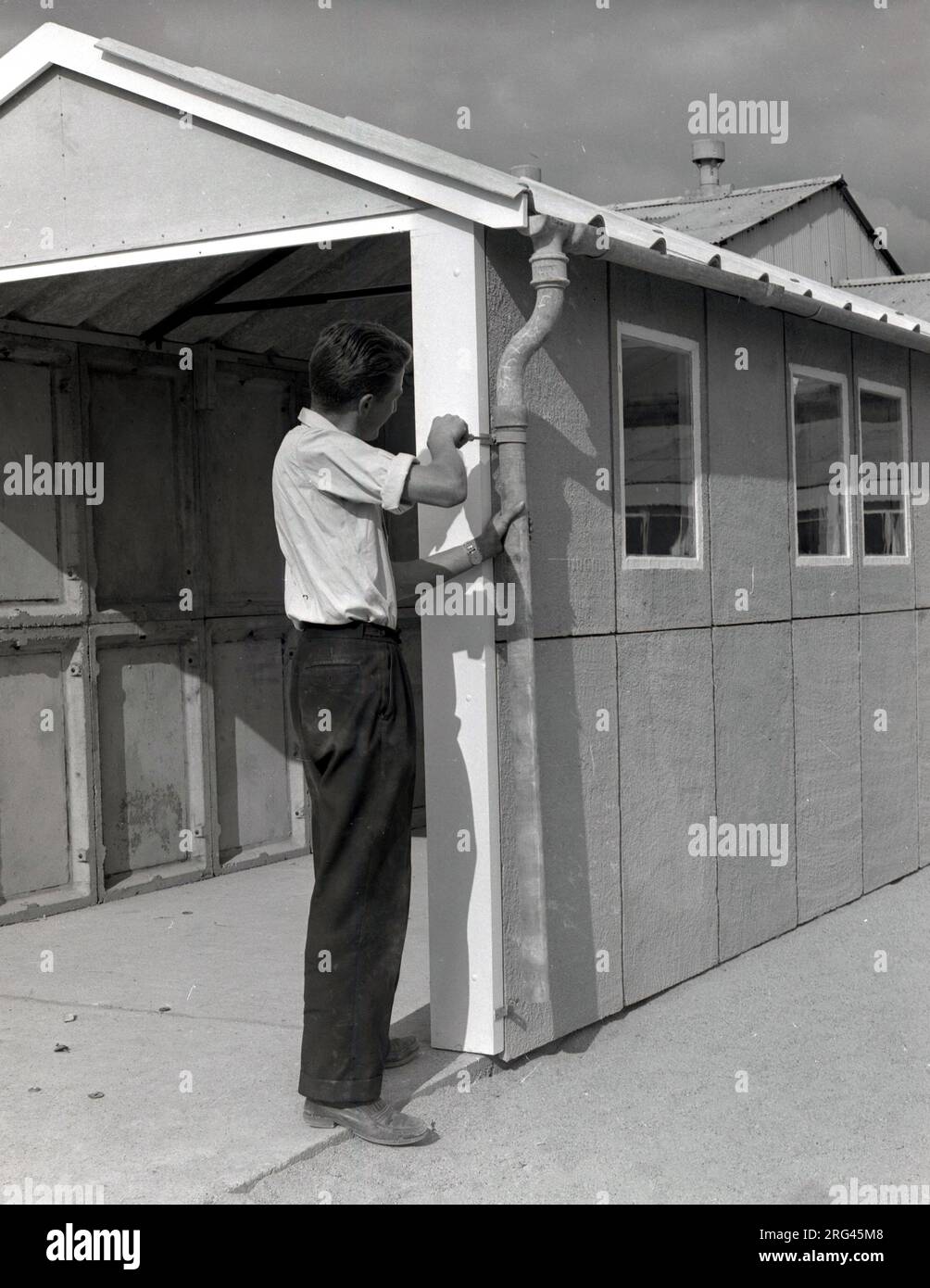 Prefab 1950s hi-res stock photography and images - Alamy