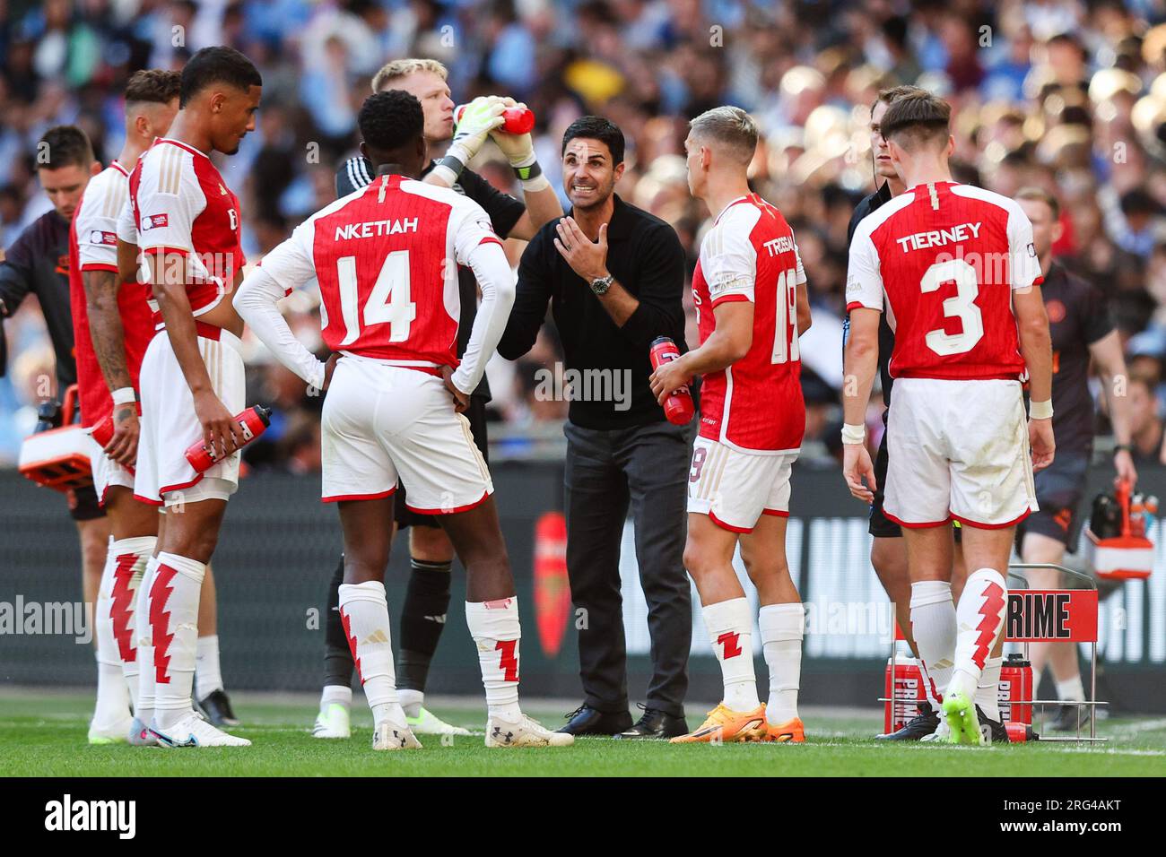 LONDON, UK - 6th Aug 2023: Arsenal manager Mikel Arteta talks to his ...