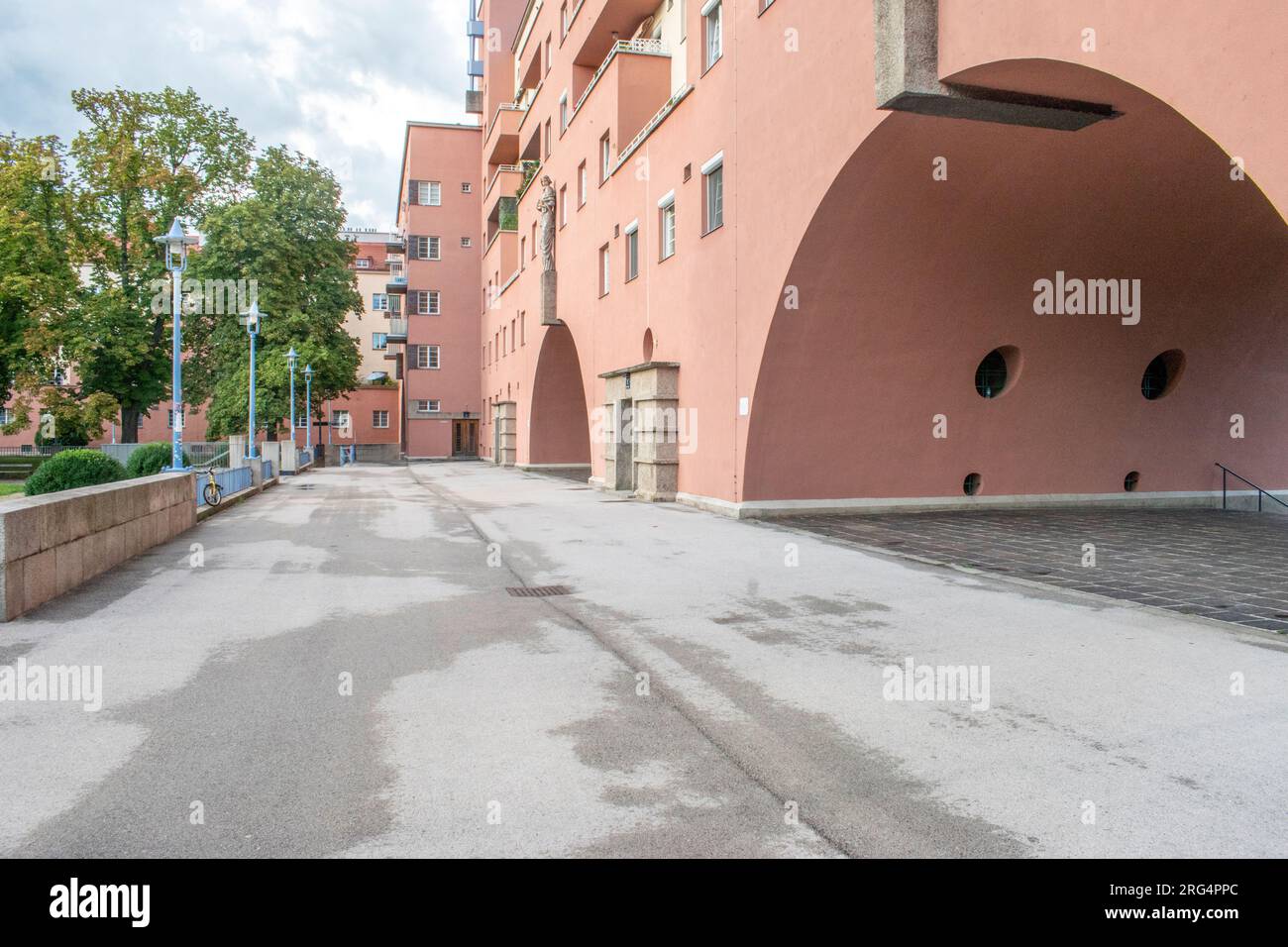 Vienna, Austria. 06 August 2023: Karl Marx-Hof housing complex and the ...