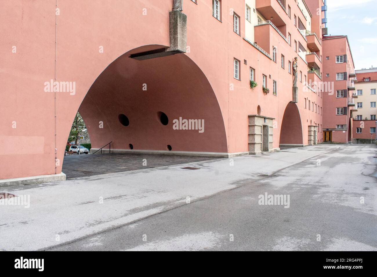 Vienna, Austria. 06 August 2023: Karl Marx-Hof housing complex and the ...