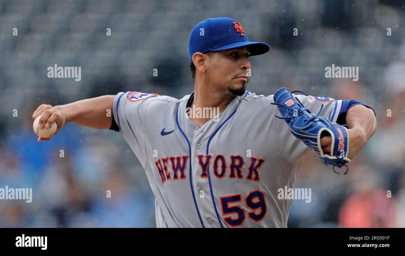 New York Mets starting pitcher Carlos Carrasco throws during the first ...