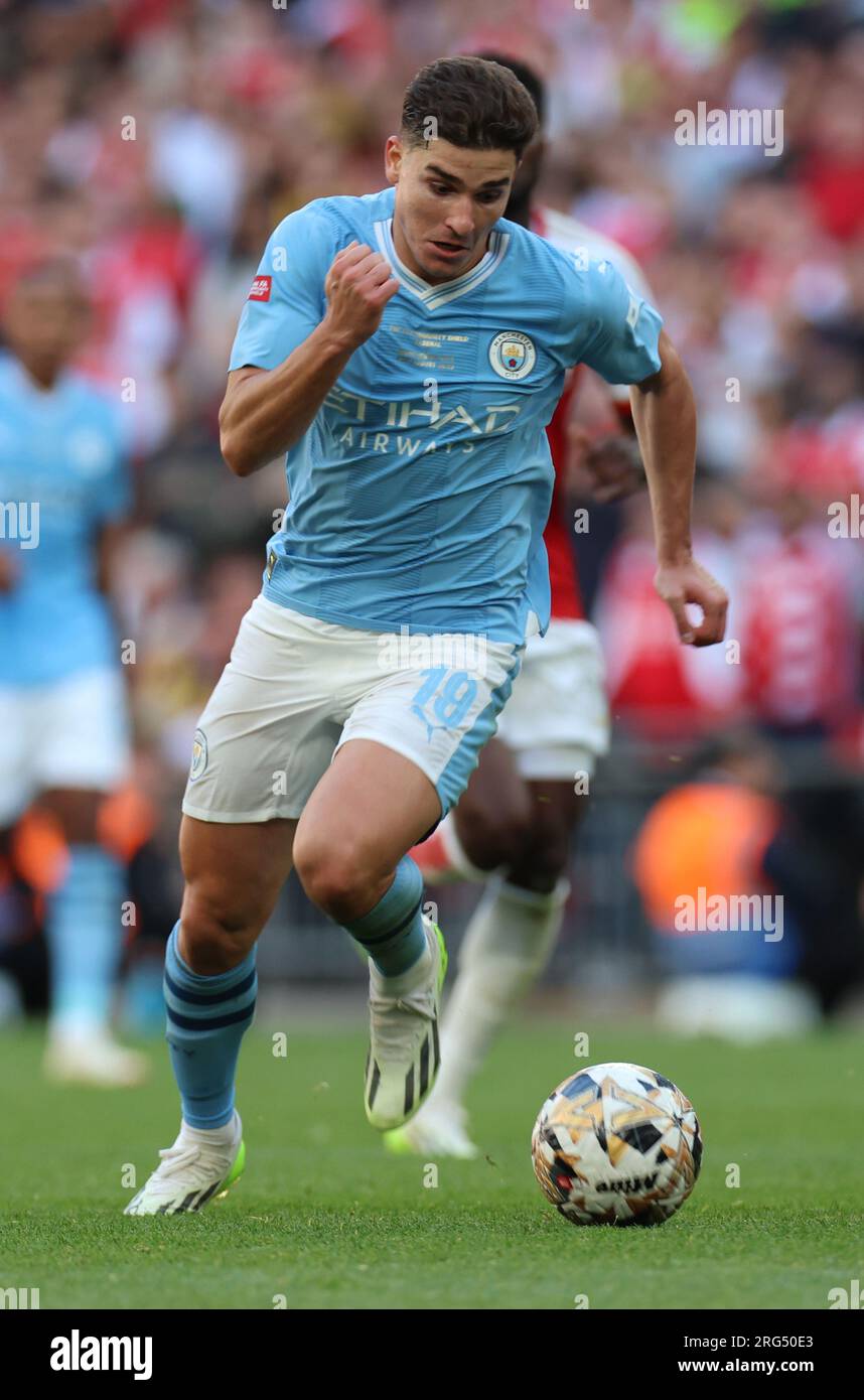 Julian alvarez manchester city 2023 hi-res stock photography and images ...