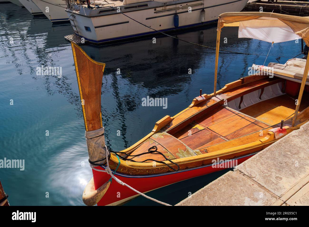 Distinctive culture hi-res stock photography and images - Alamy