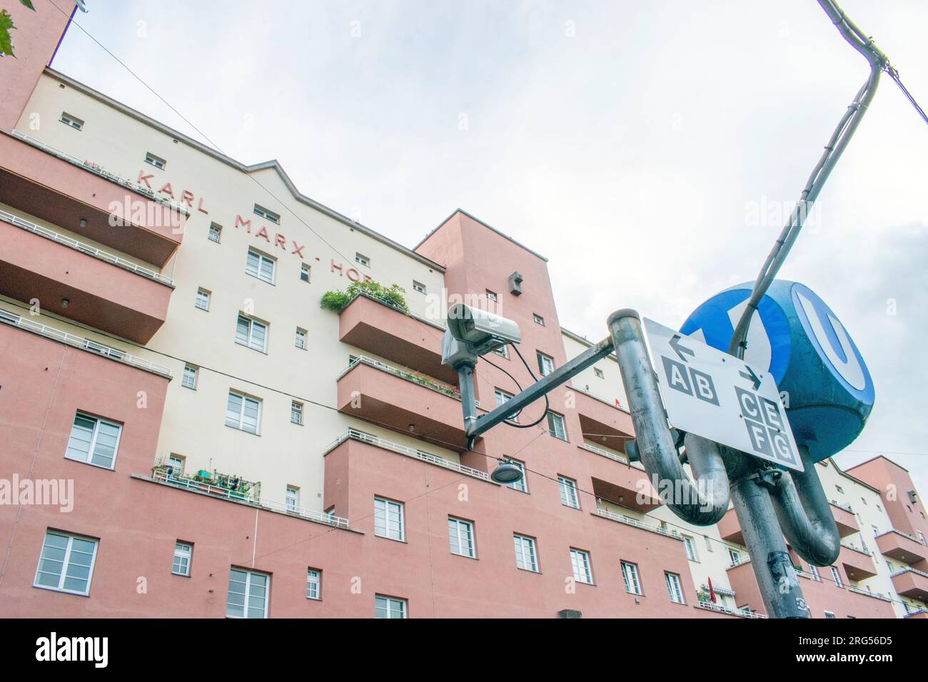 Vienna, Austria. 06 August 2023: Karl Marx-Hof housing complex and the ...