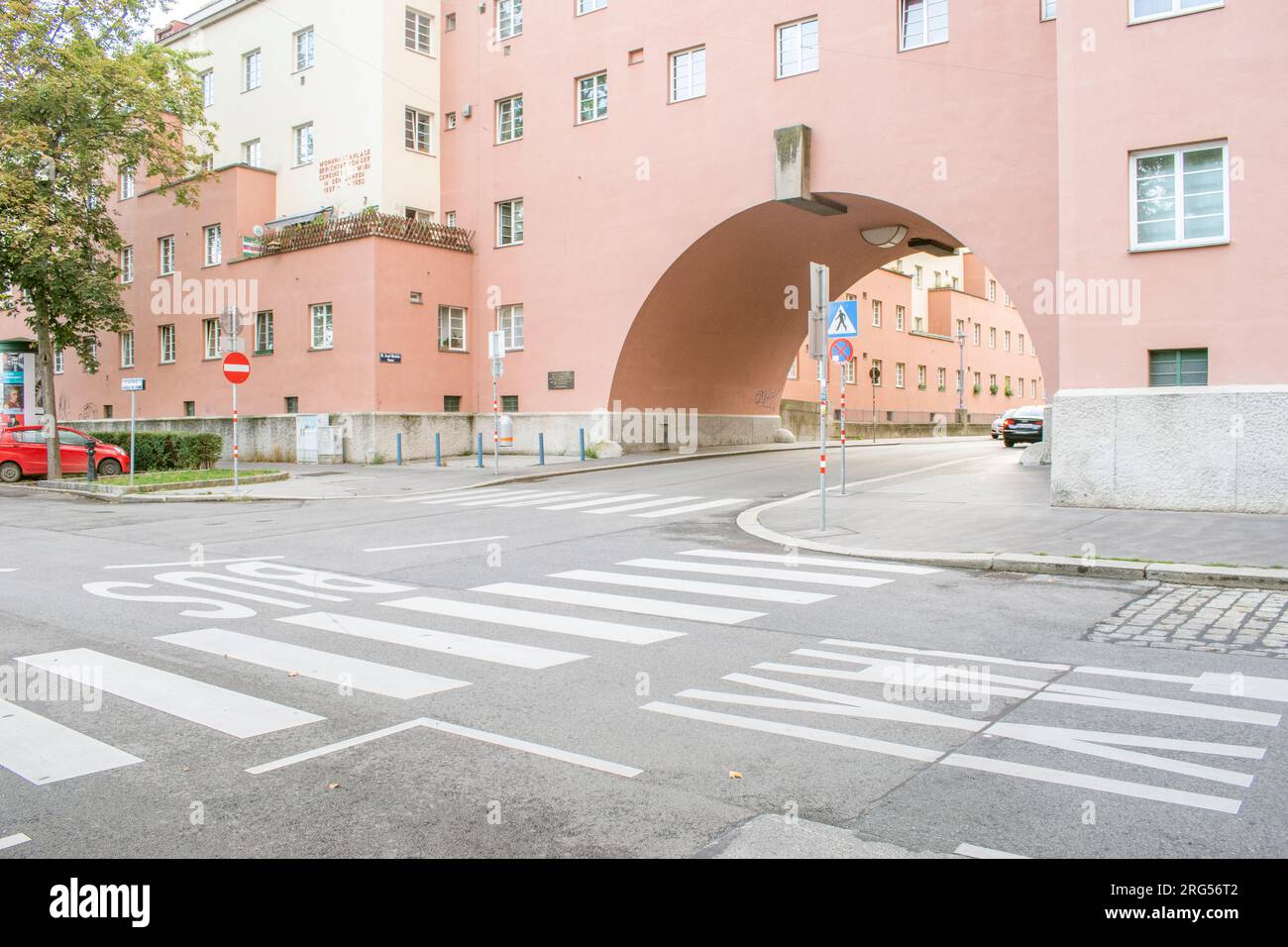 Vienna, Austria. 06 August 2023: Karl Marx-Hof housing complex and the ...