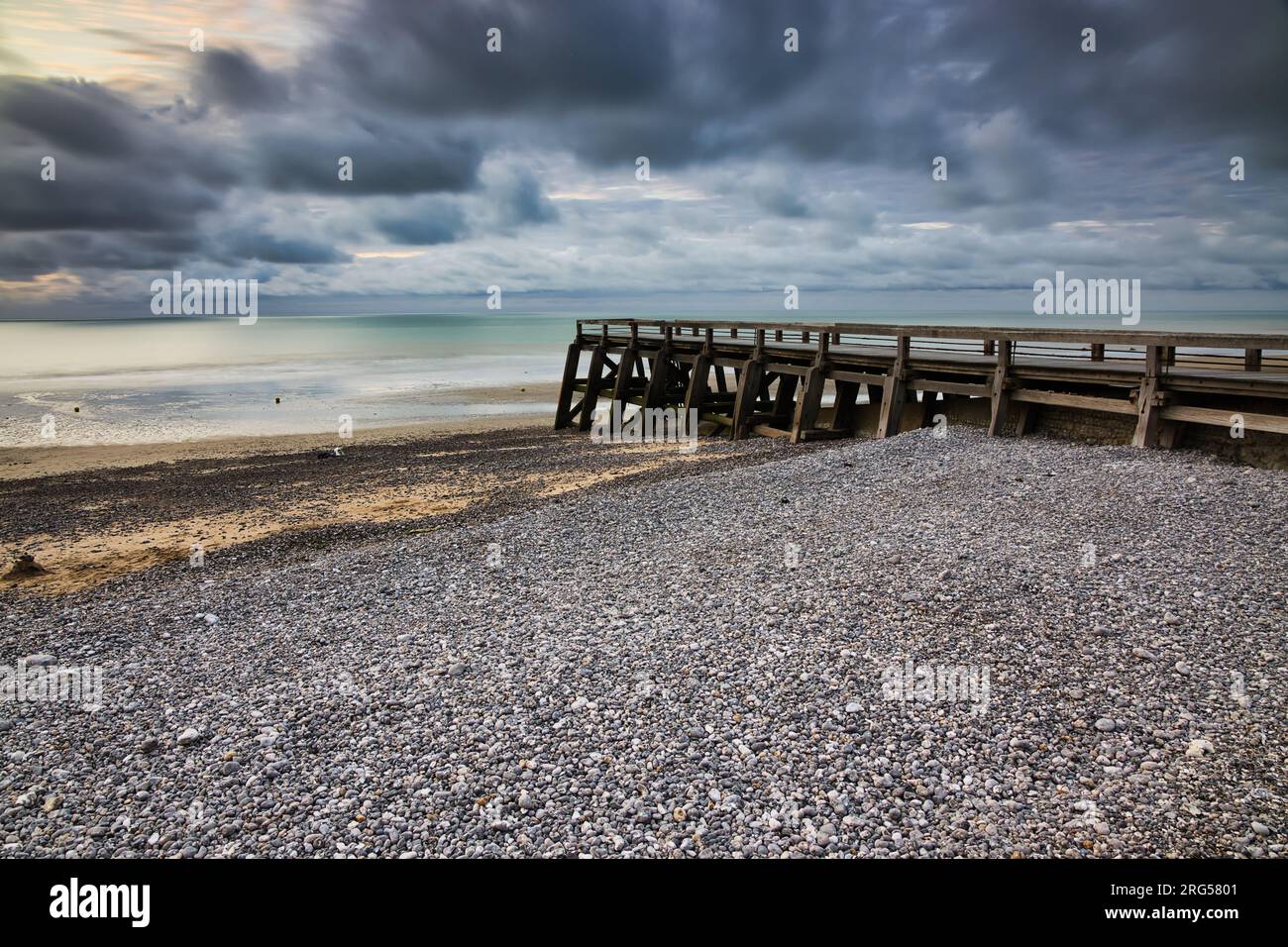Beautiful coastline of normandy hi-res stock photography and images - Alamy