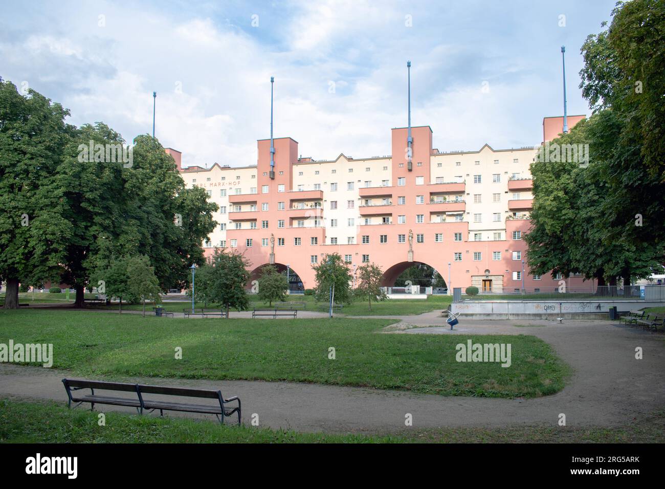 Vienna, Austria. 06 August 2023: Karl Marx-Hof housing complex and the ...