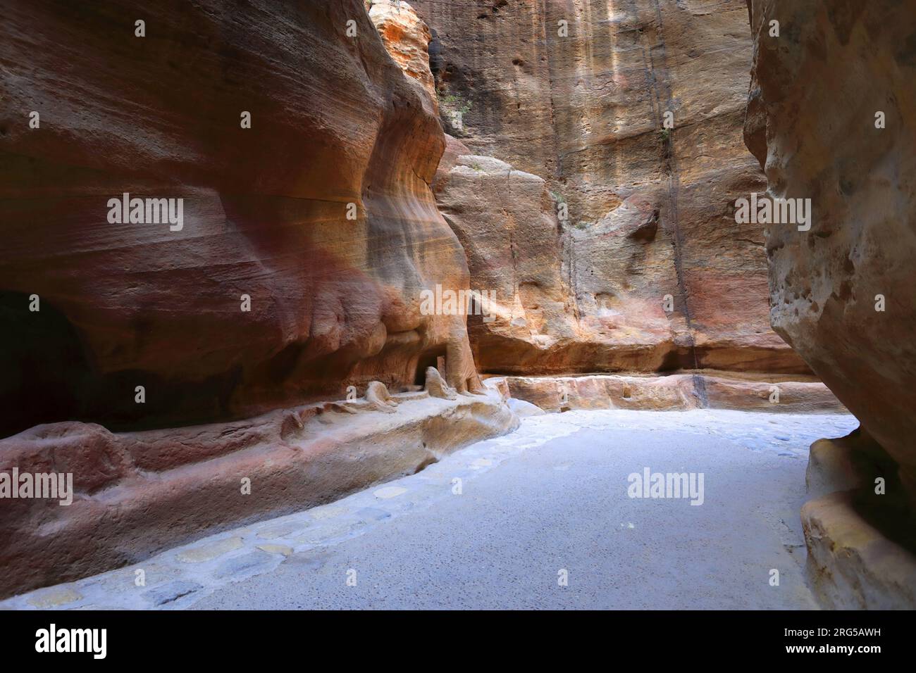 the Al-Siq, the Main Entrance Canyon to Petra, Jordan, Middle East ...