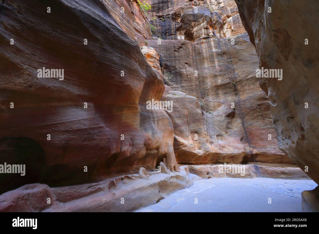 the Al-Siq, the Main Entrance Canyon to Petra, Jordan, Middle East ...