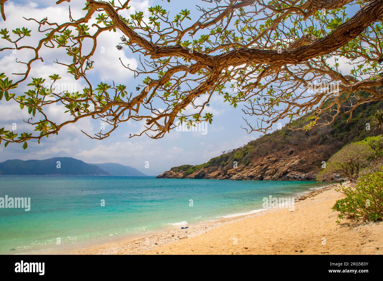 Hon son island vietnam hi-res stock photography and images - Alamy