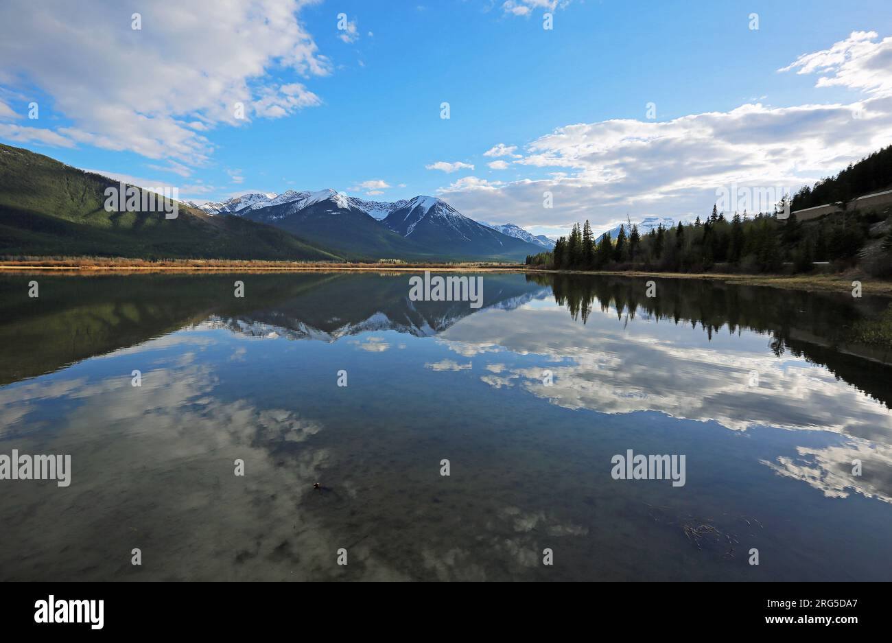 Vermilion sky hi-res stock photography and images - Alamy