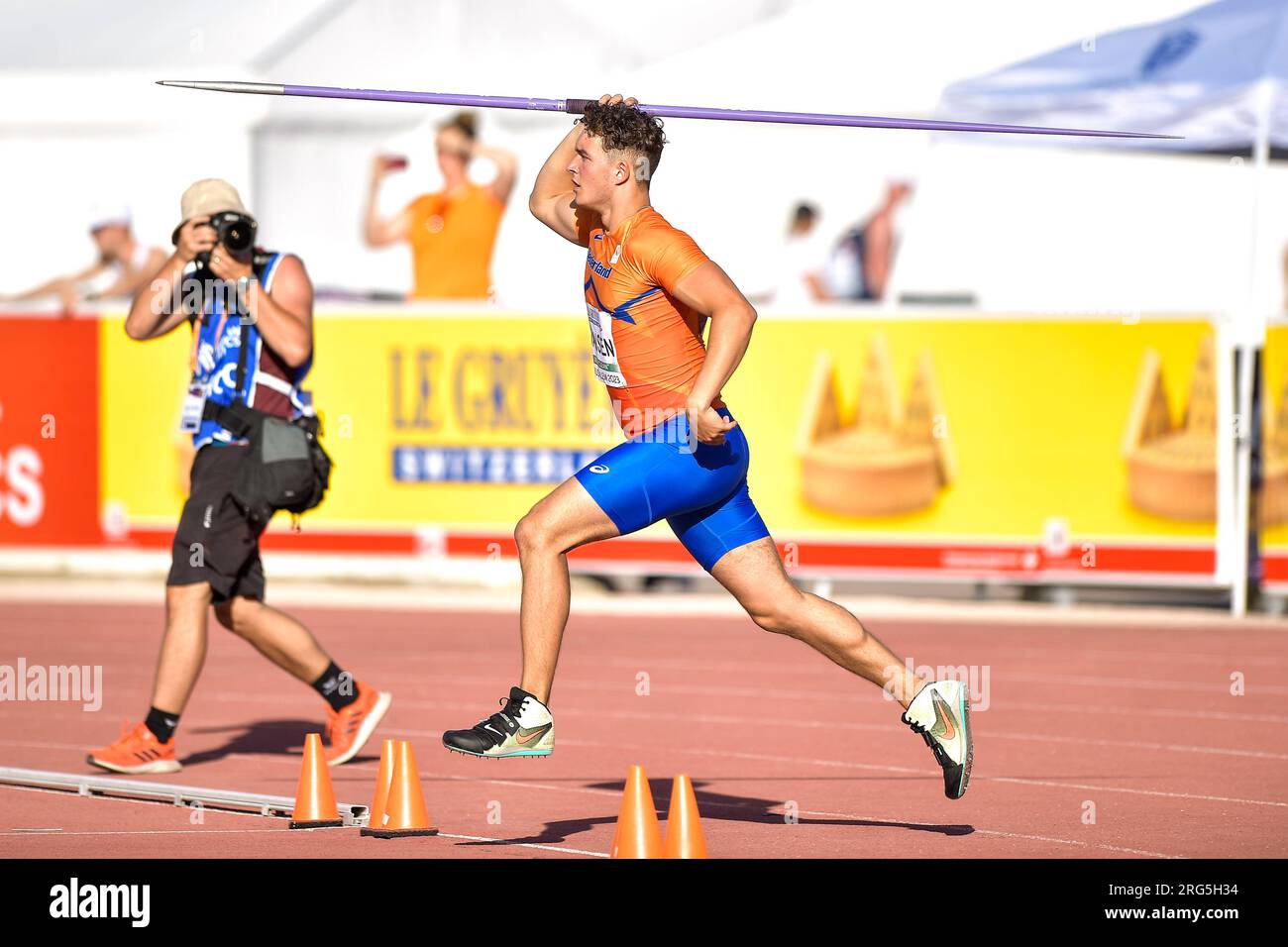 Javelin throw men qualification hi-res stock photography and images - Alamy