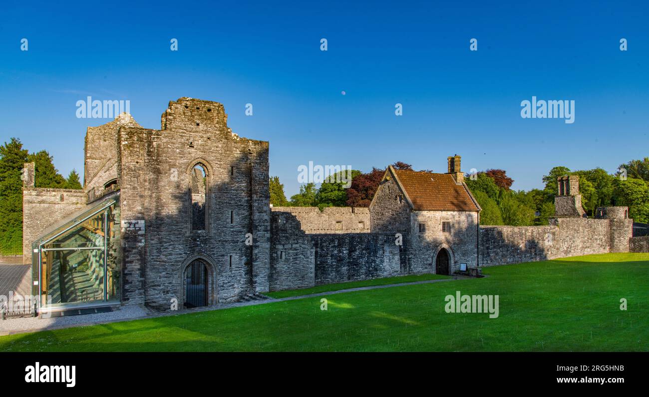 Boyle boyle abbey hi-res stock photography and images - Alamy