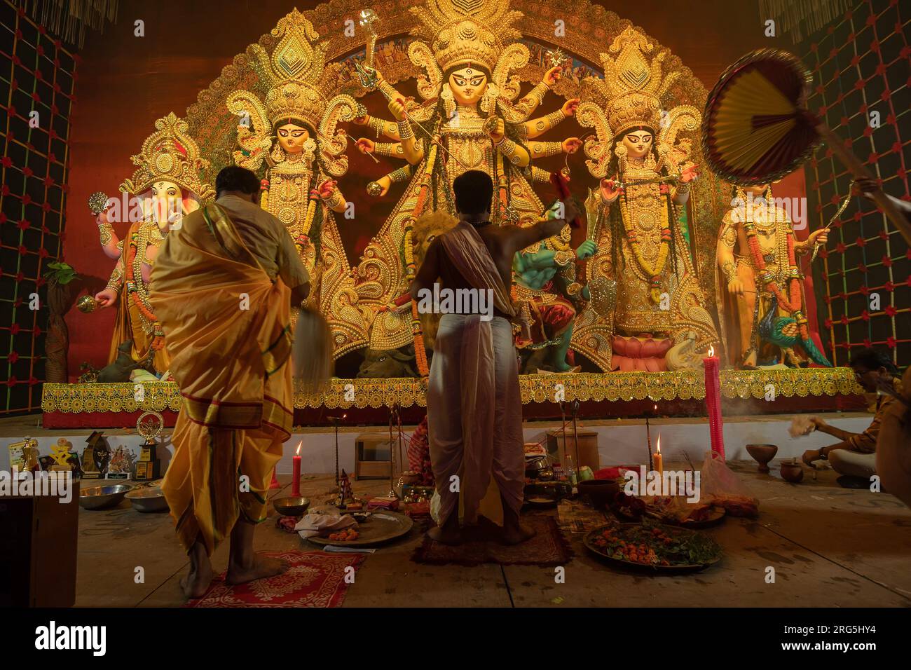 Howrah, West Bengal, India - 3rd October, 2022 : Hindu Priests ...