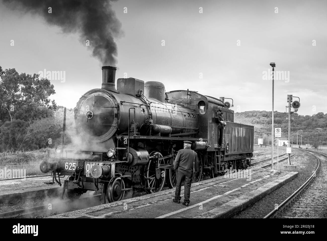 Historic steam train in the Sienese countryside, Tuscany,Italy, Europe ...