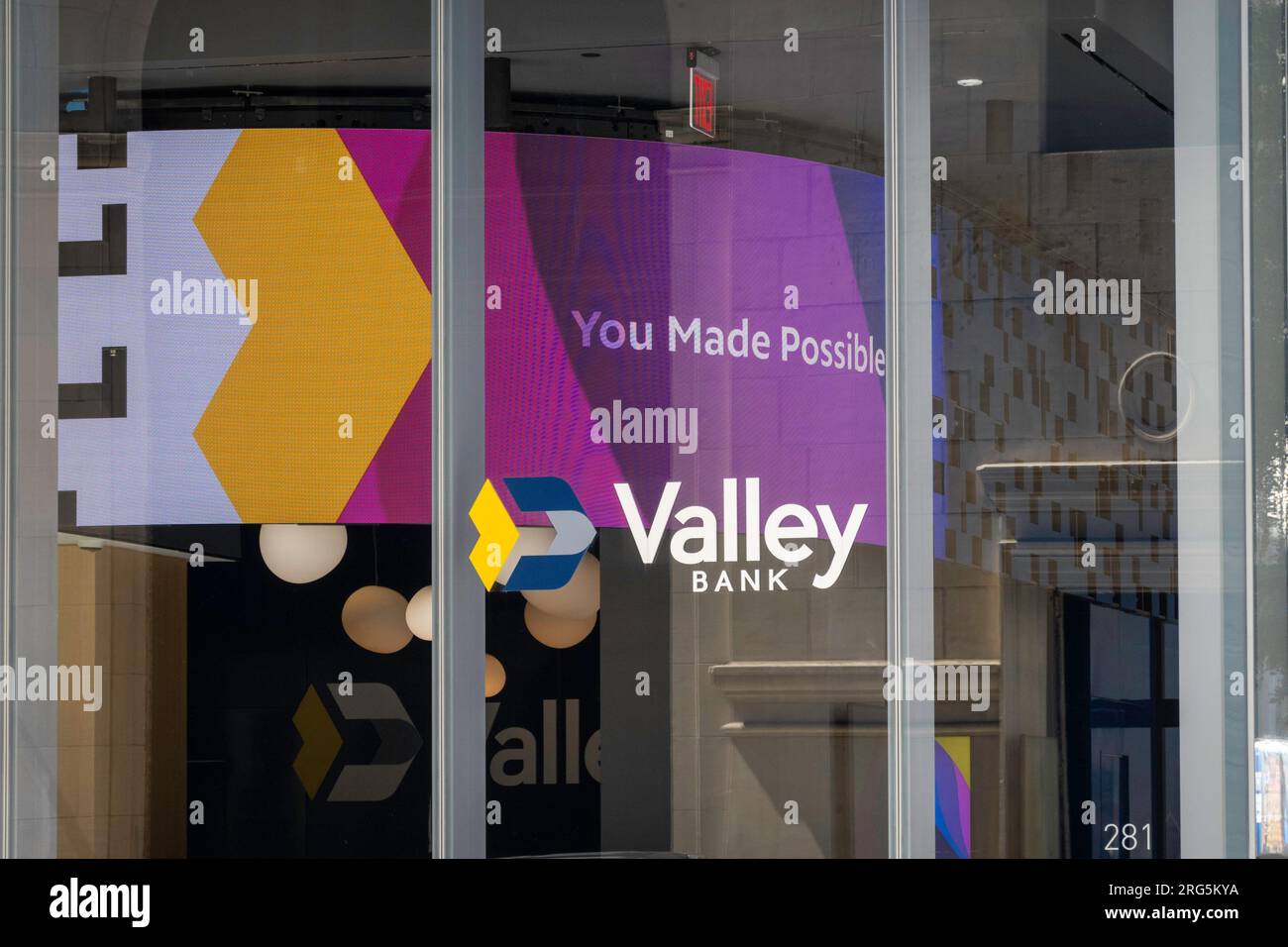 Valley bank hi-res stock photography and images - Alamy