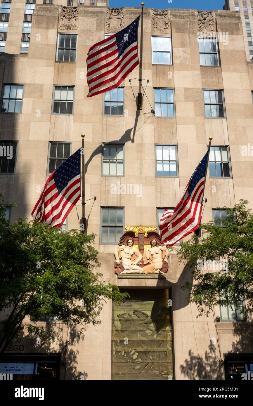 Rockefeller Center International Building, 636 Fifth Avenue, New York ...