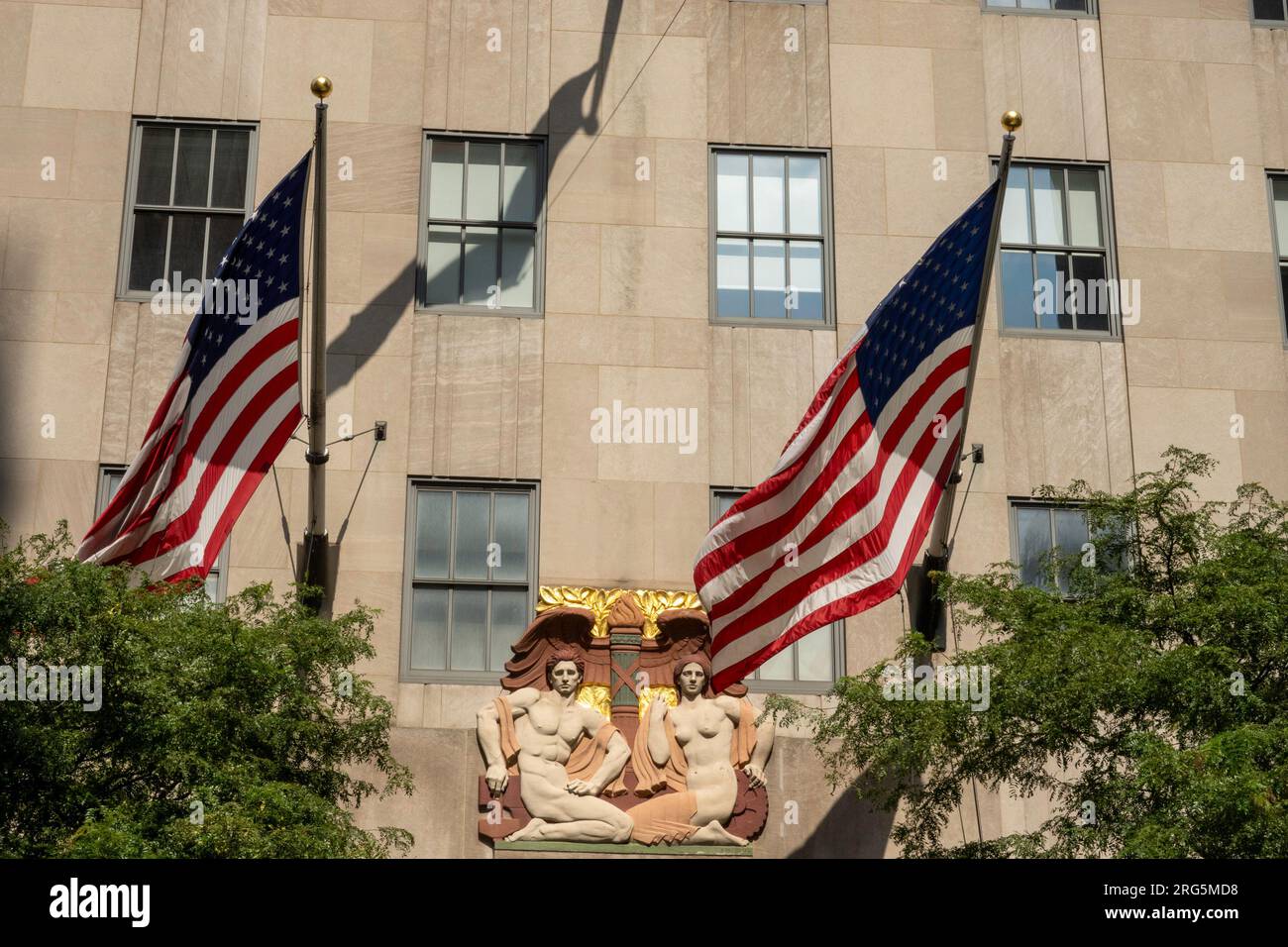 Rockefeller Center International Building, 636 Fifth Avenue, New York ...