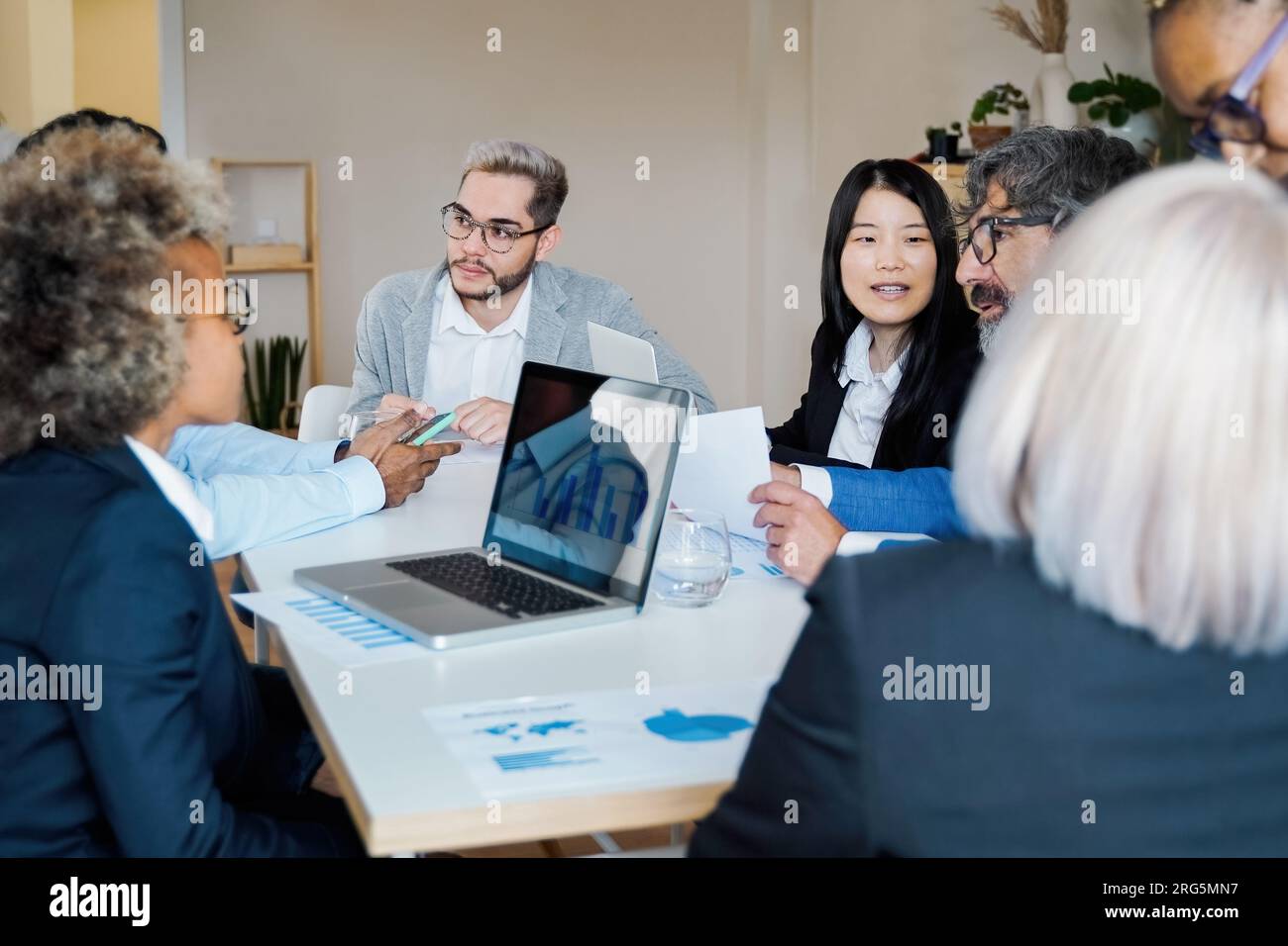 Professional people hi-res stock photography and images - Alamy