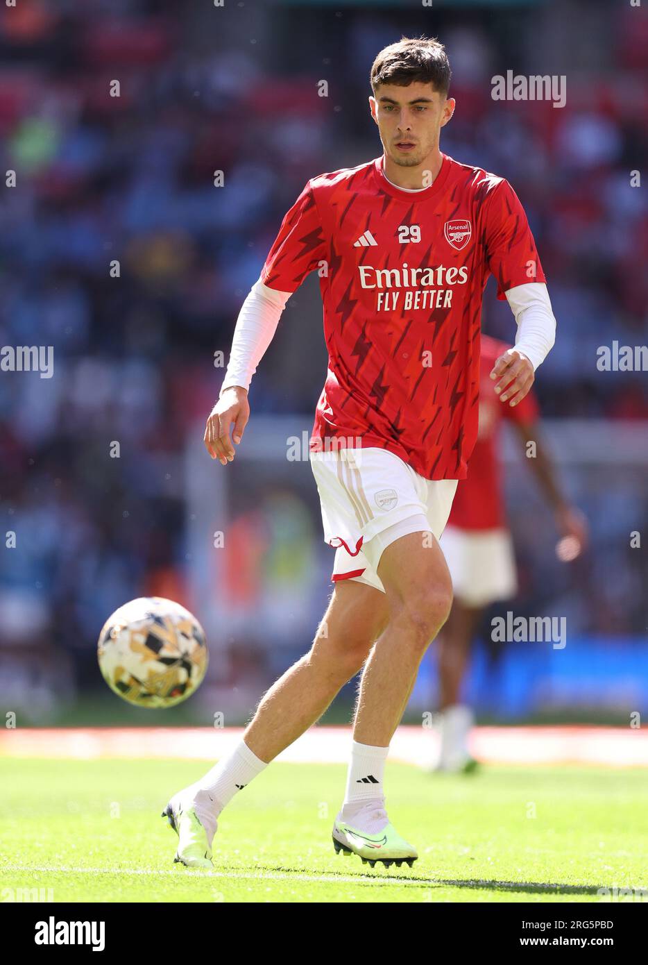 London, UK. 6th Aug, 2023. Kai Havertz of Arsenal warms up before the ...