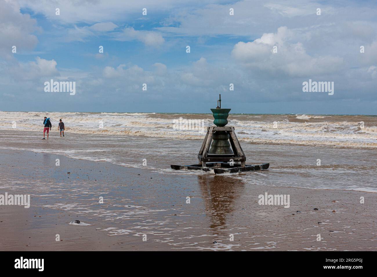 Happisburgh Time and Tide Bell A giant bell that chimes when the tide ...
