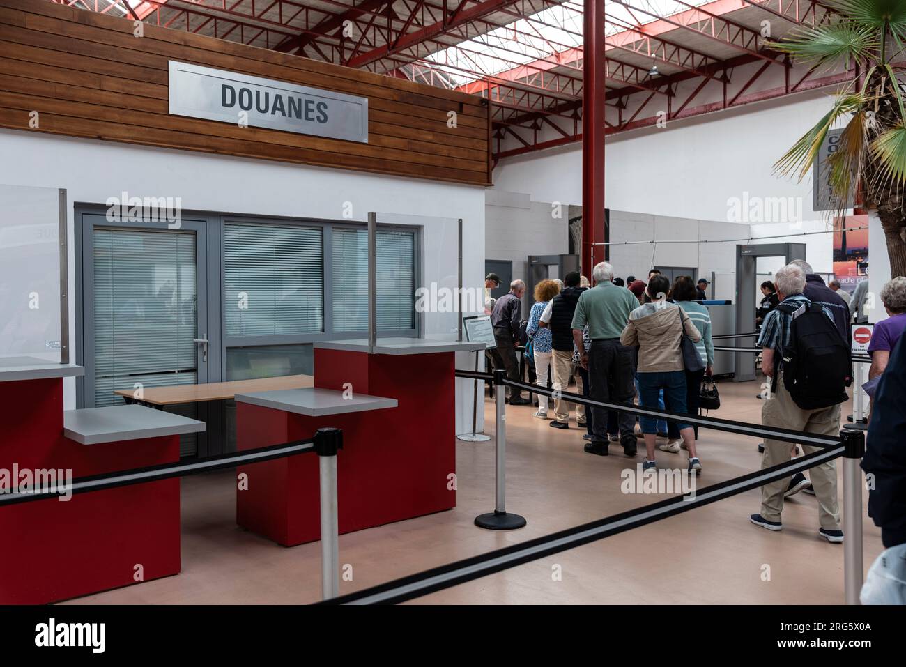 Le Havre, northern France, Europe. 11 June 2023. Cruise passengers ...