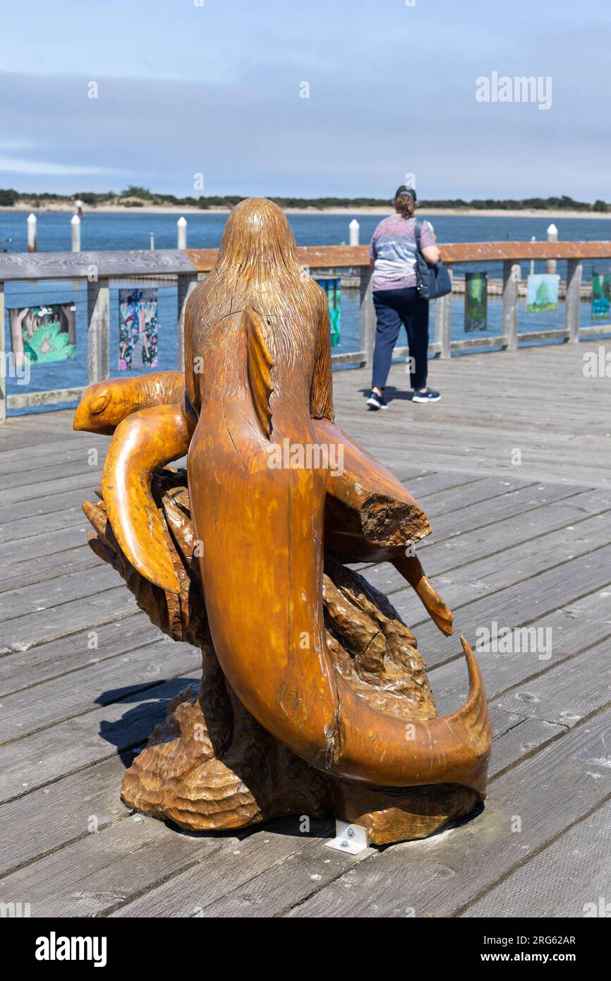 Mermaid sculpture hi-res stock photography and images - Alamy
