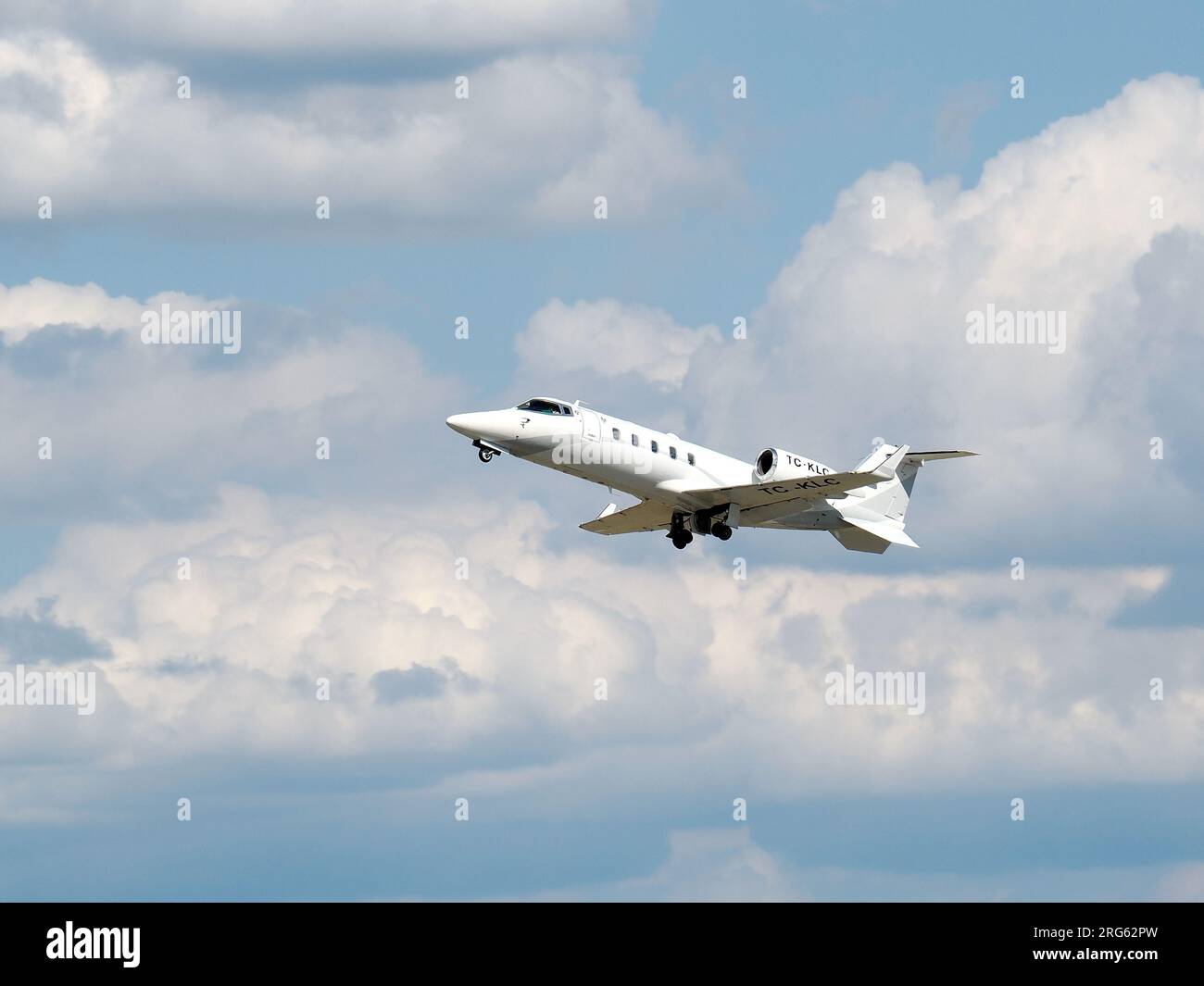 Bombardier Learjet 60 airplane, Cargo hill, Budapest, Magyarország ...