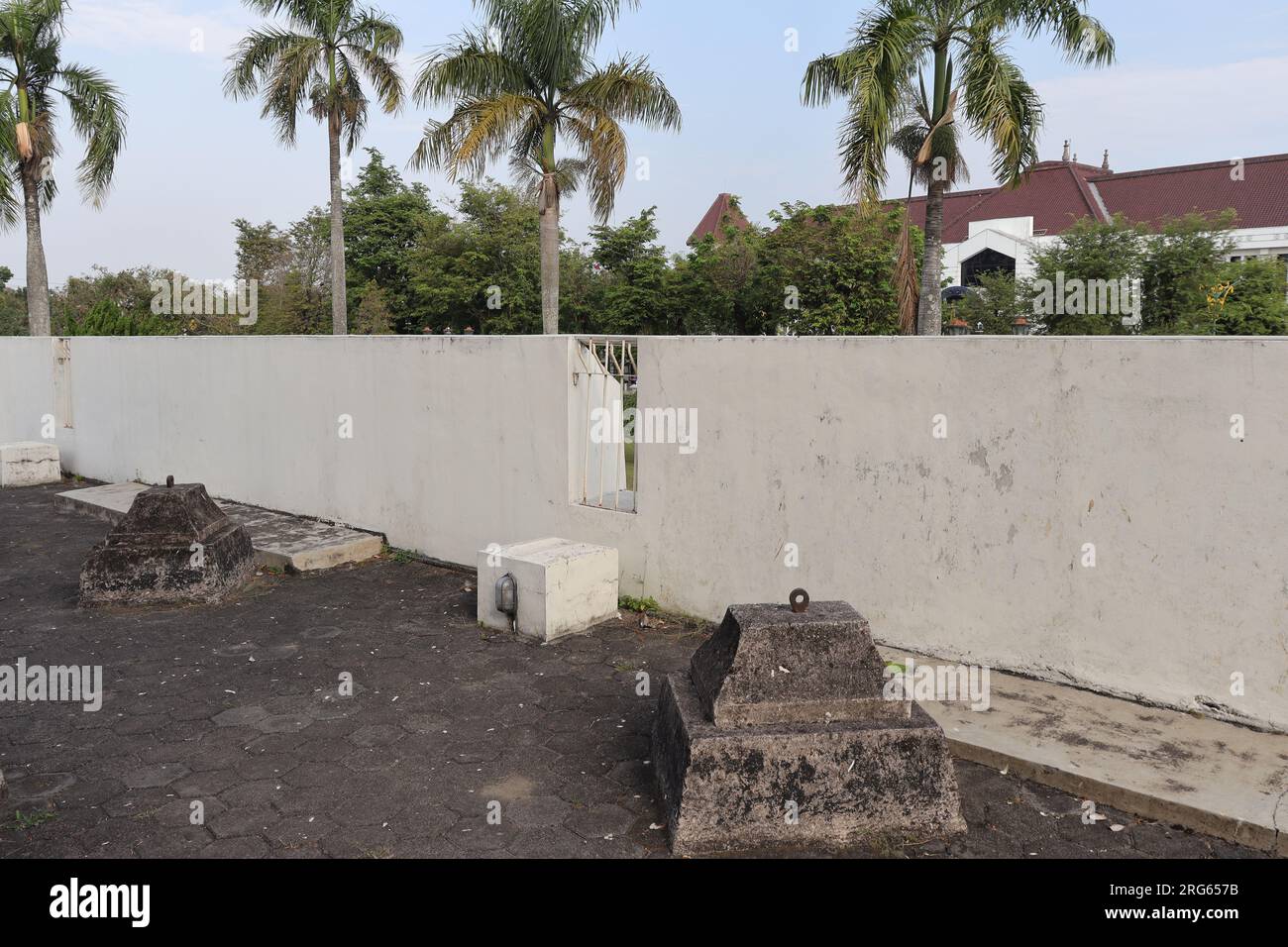 Mount for placing cannon on the fort's watchtower in Museum Benteng ...