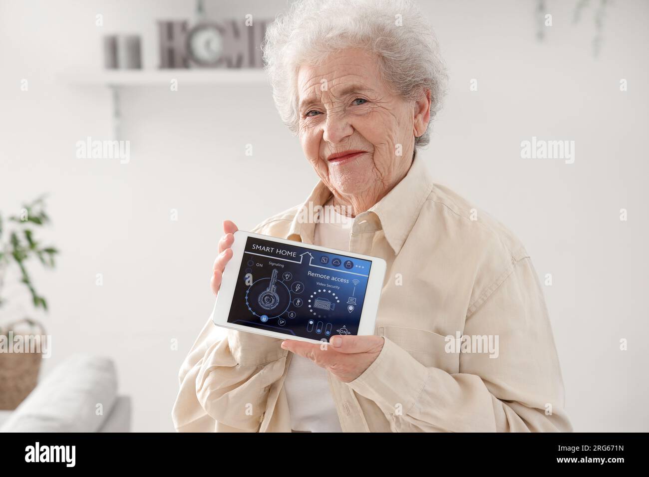 Old home security control panel hi-res stock photography and images - Alamy