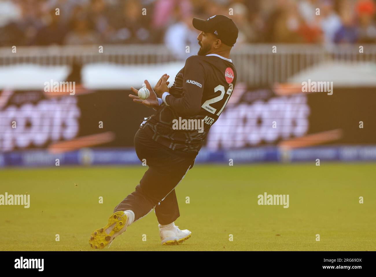 Manchester united fumbles hi-res stock photography and images - Alamy