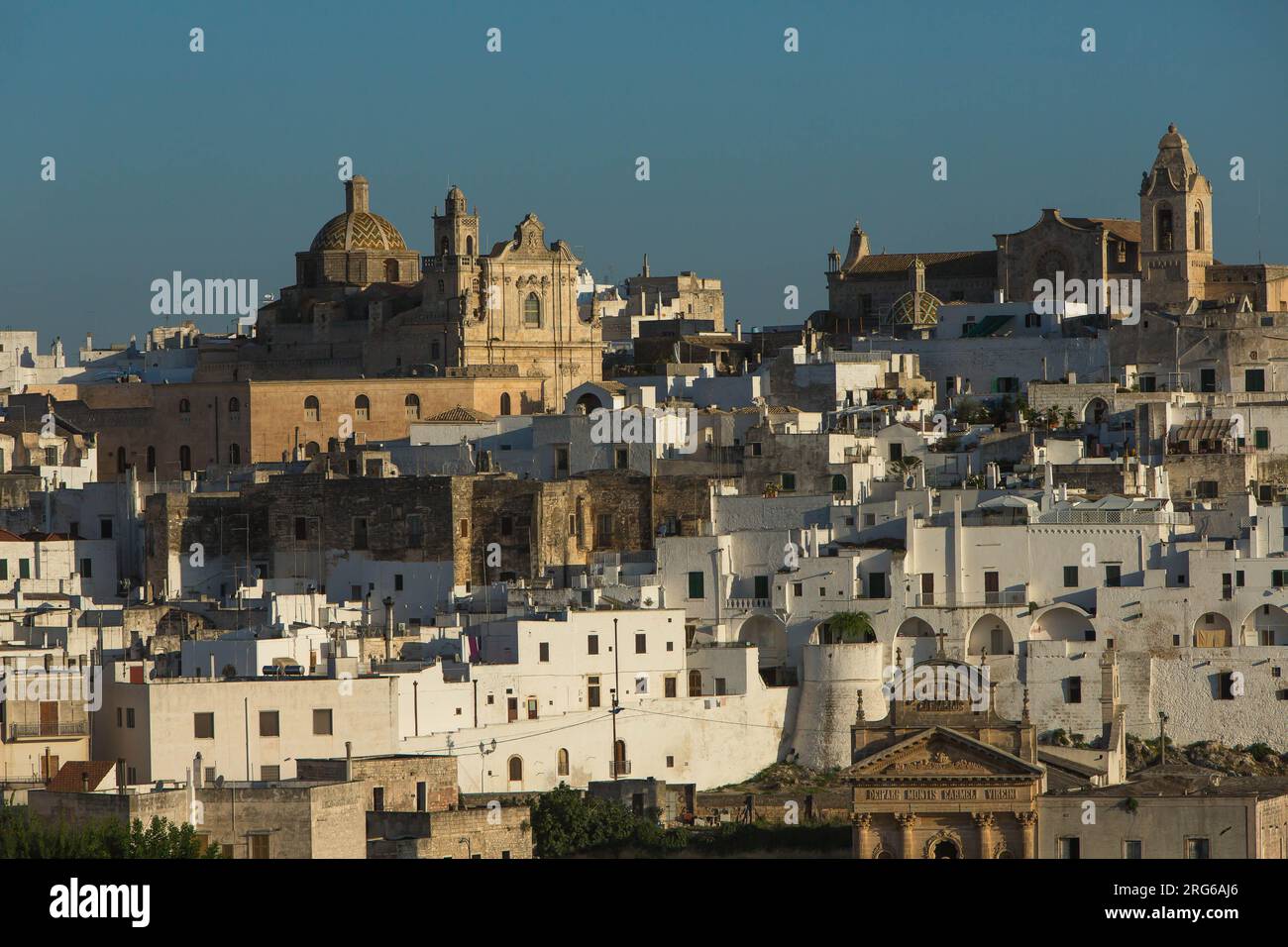 ITALY. PUGLIA REGION. ITRI ??VALLEY. VILLAGE OF OSTUNI, LISTED AS WORLD ...