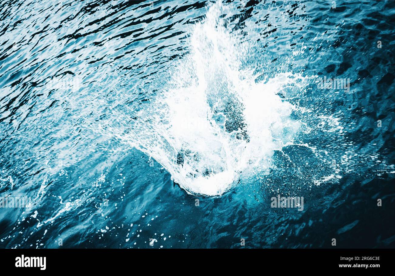 Aqua burst hi-res stock photography and images - Alamy