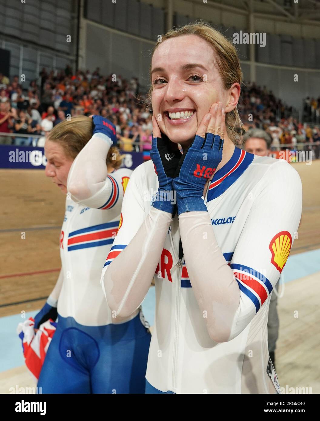 Great Britain's Elinor Barker (right) and Neah Evans celebrates winning ...