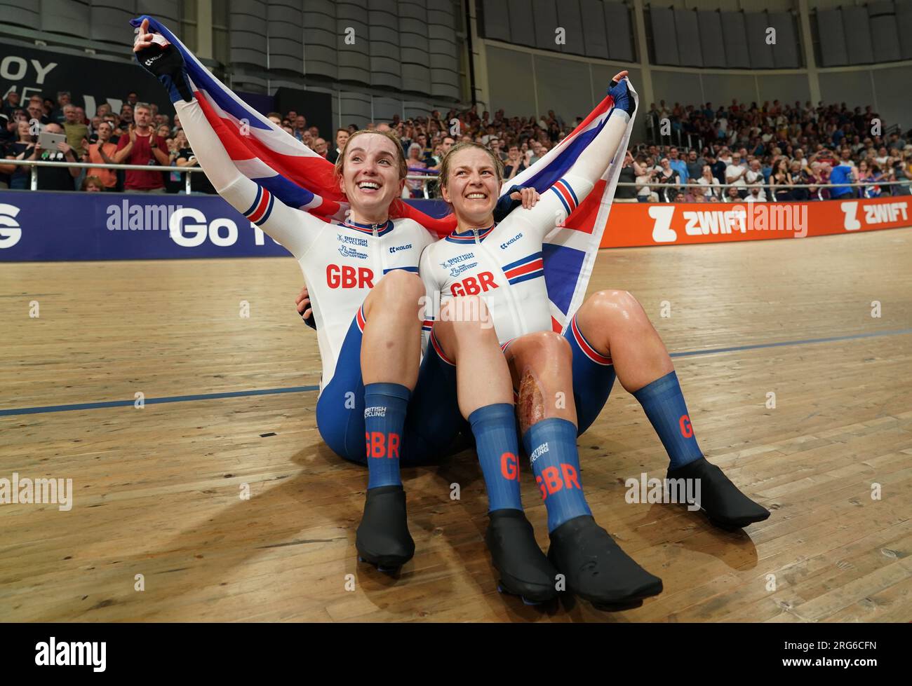 Great Britain's Elinor Barker (left) and Neah Evans celebrates winning ...