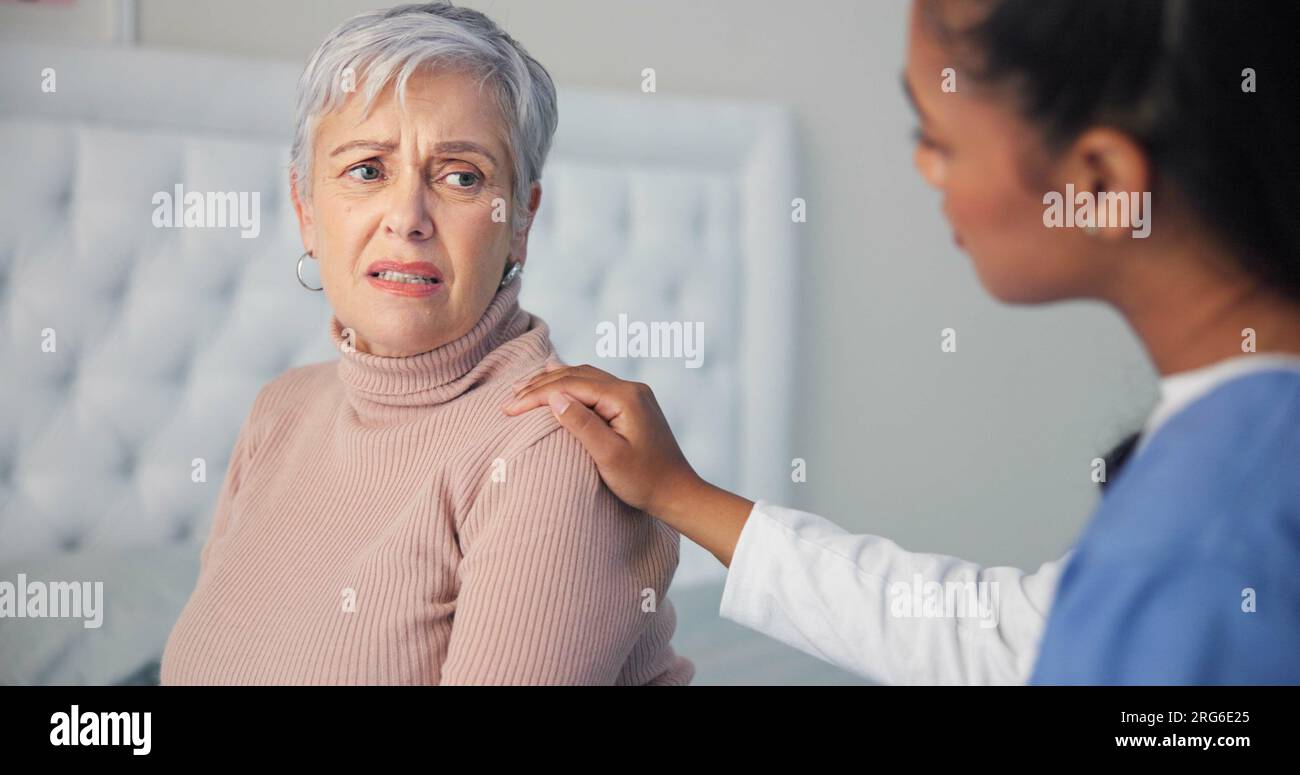 Nurse consoling sad patient hi-res stock photography and images - Alamy
