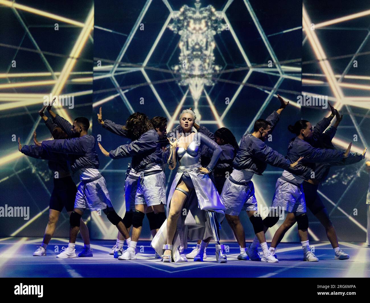 ROTTERDAM - Viktoria Modesta, known as the 'world's first amputee pop ...