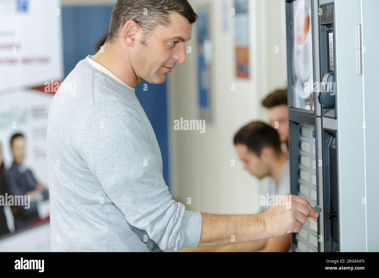 Quick snack machine hi-res stock photography and images - Alamy