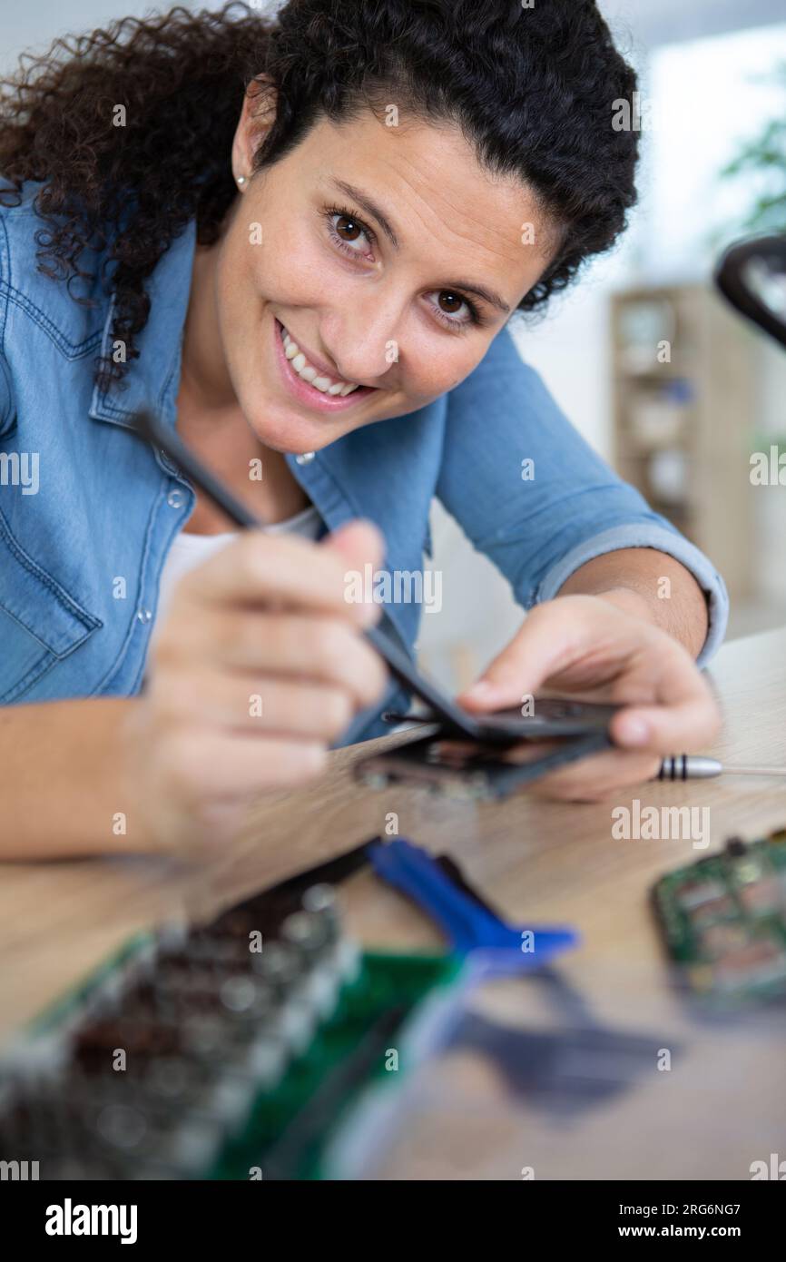 portrait of a young female computer engineer Stock Photo - Alamy