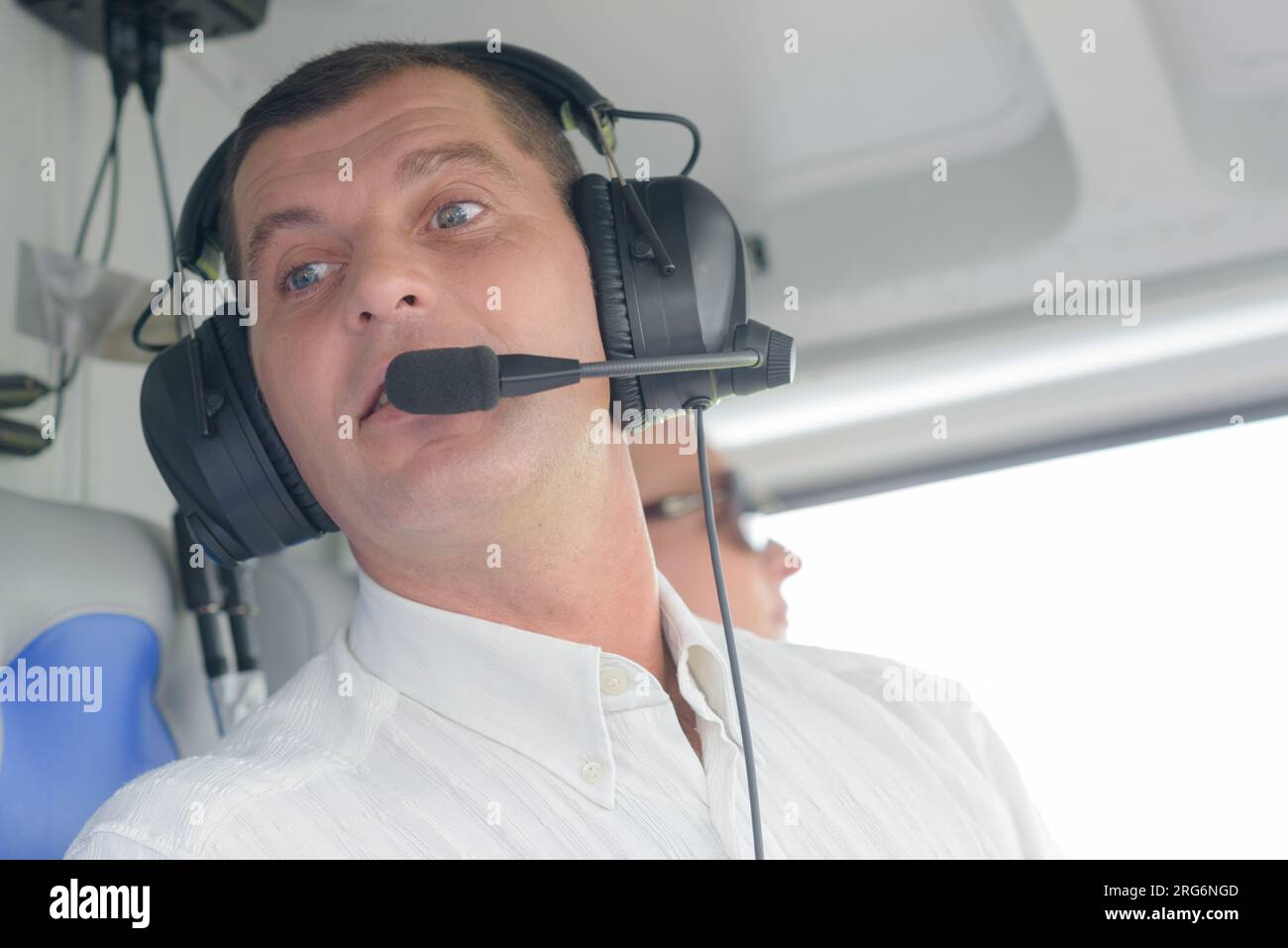 Newscaster hi-res stock photography and images - Alamy