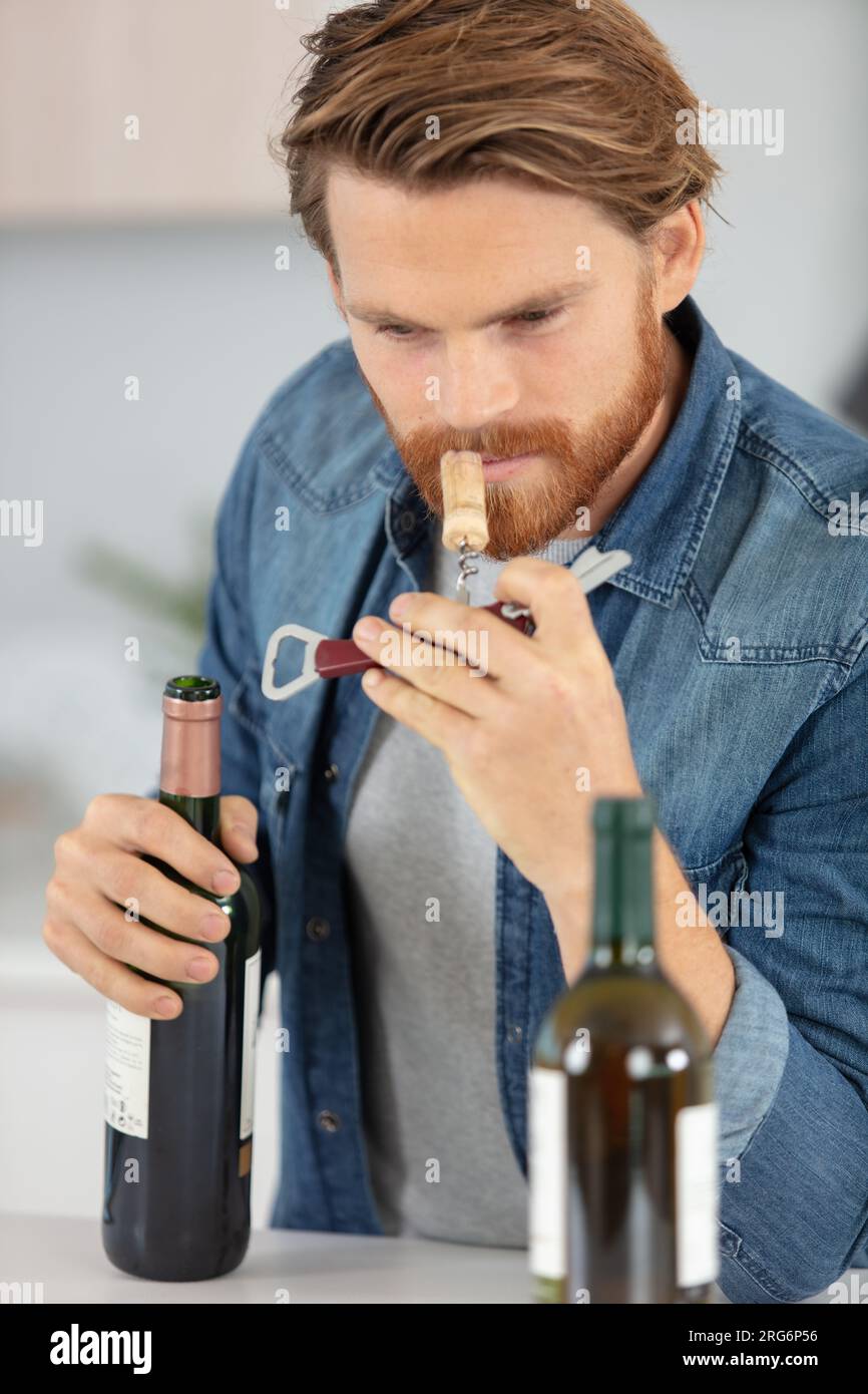 Man opening with teeth hi-res stock photography and images - Alamy