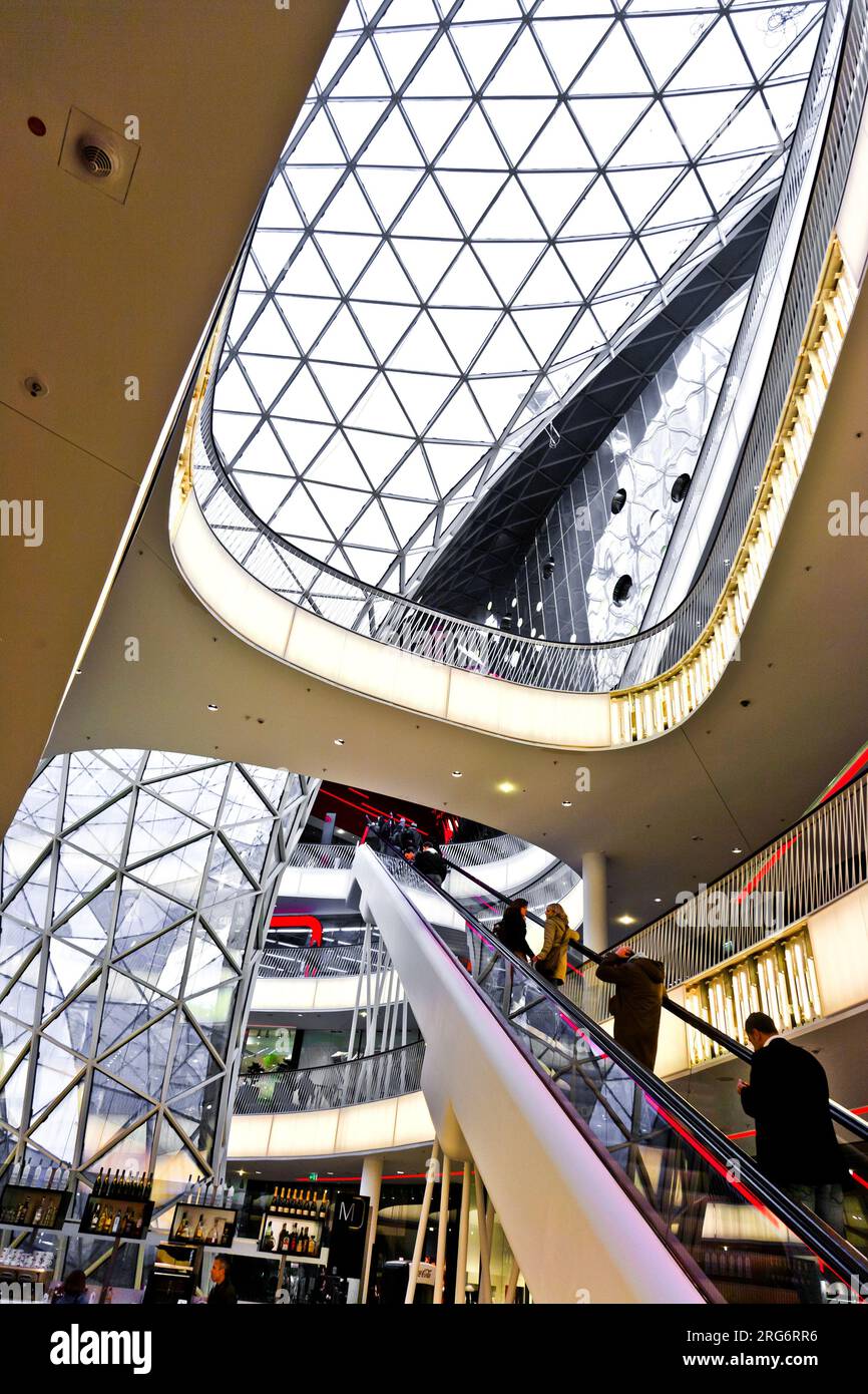 FRANKFURT, GERMANY - AUGUST 21: Modern architecture in the new shopping ...