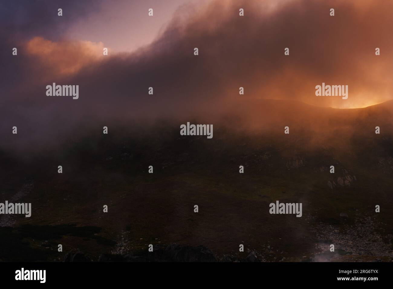 Beautiful epic sunset sky in Mountains Natural background in outdoors ...