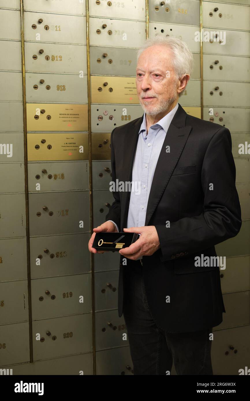Nobel laureate John Maxwell Coetzee leaves a legacy in the Caja de las ...