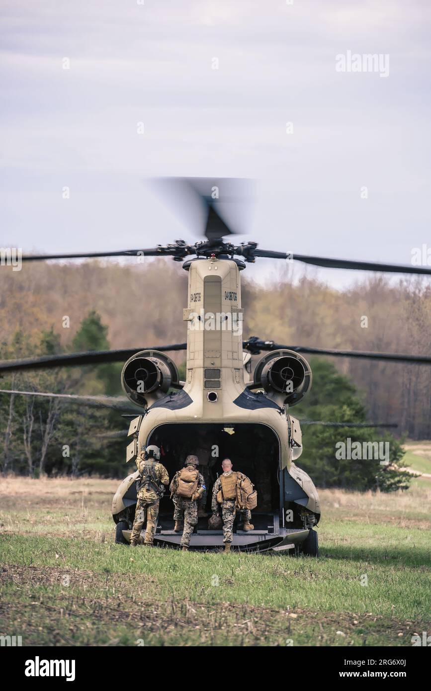 Michigan Army National Guard CH-47 Chinook helicopters assigned to the ...