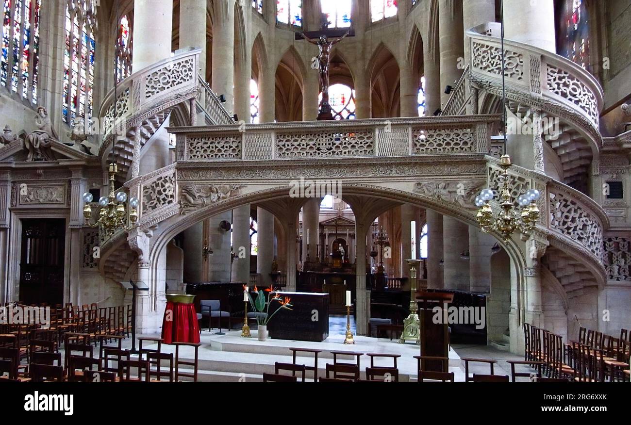 The magnificent interior of the Notre-Dame cathedral one of the most ...