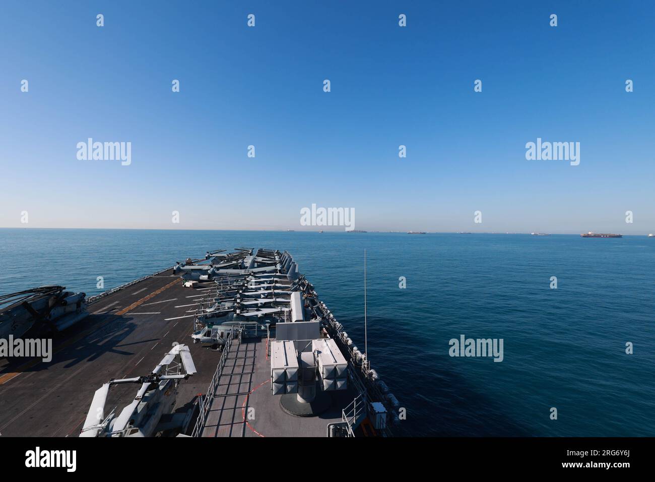 230806-N-OQ442-1016 SUEZ CANAL (Aug. 6, 2023) Amphibious assault ship ...