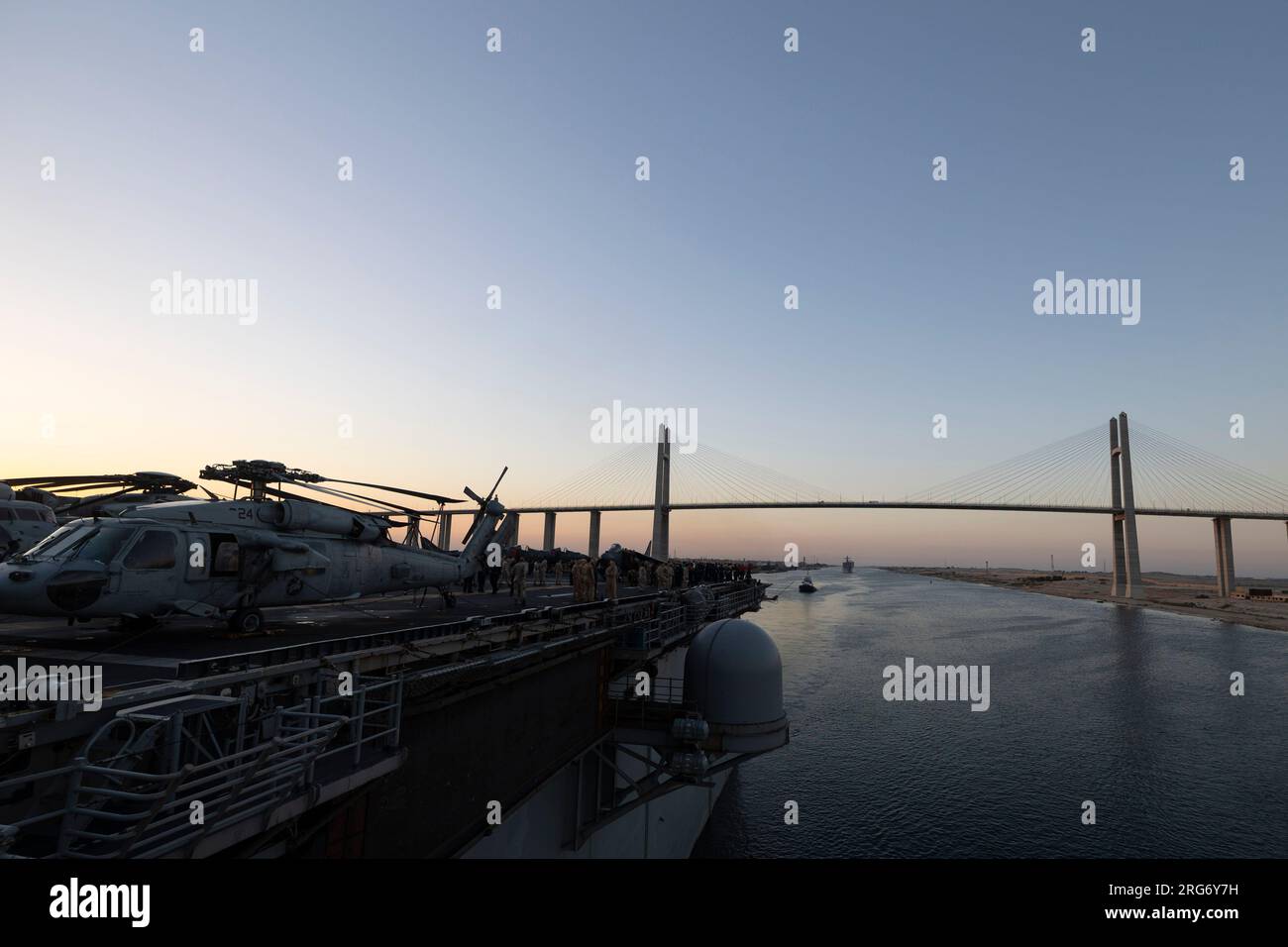 230806-N-OM737-1110 SUEZ CANAL (Aug. 6, 2023) Amphibious assault ship ...