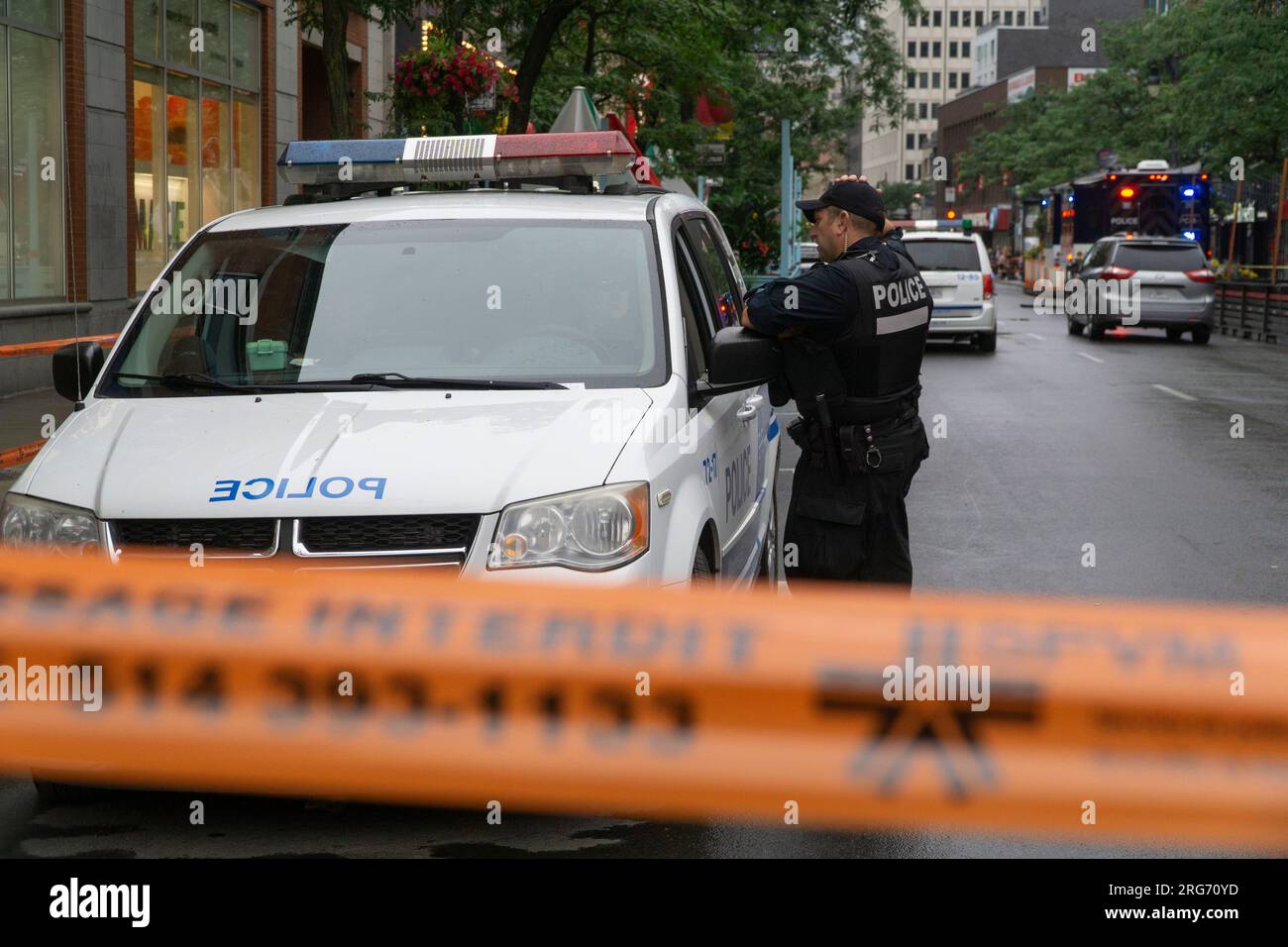 Forensics officers attend scene hi-res stock photography and images - Alamy