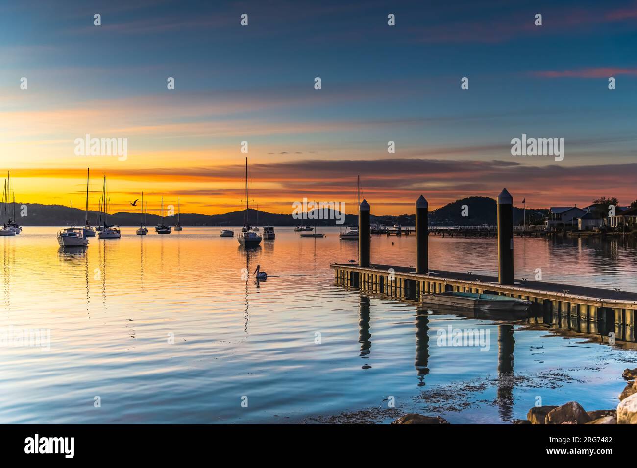 High cloud sunrise over Brisbane Water at Koolewong and Tascott on the ...